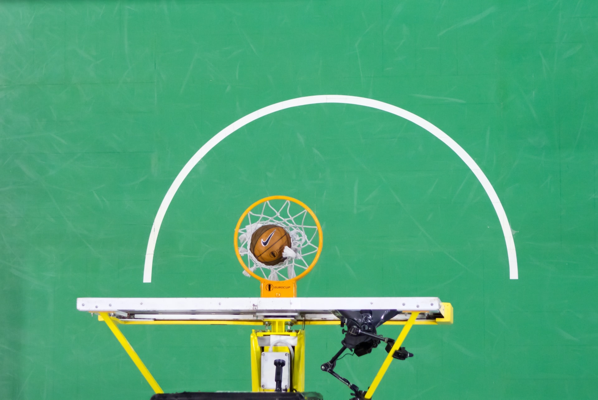 how-to-install-a-basketball-net-in-5-easy-steps-hoops-addict